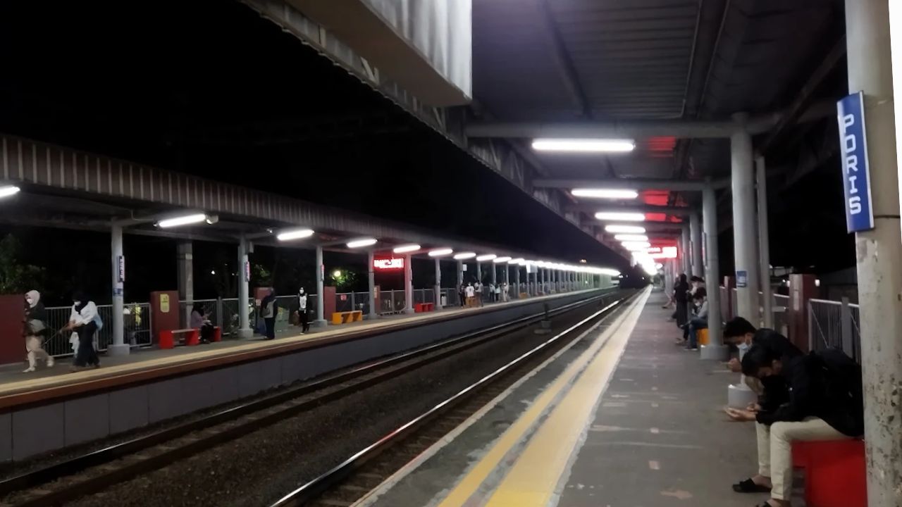 Stasiun Poris Tangerang: Rute, Jadwal KRL, dan Hotel Terdekat