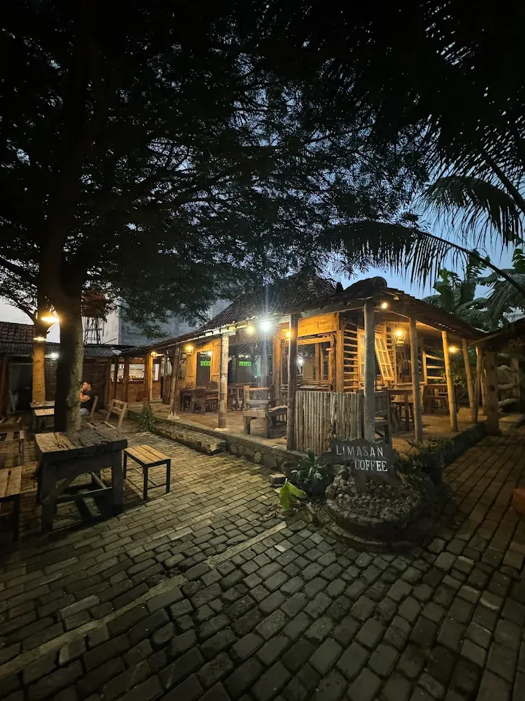 9 Rekomendasi Cafe di Karawang Terbaik & Estetik