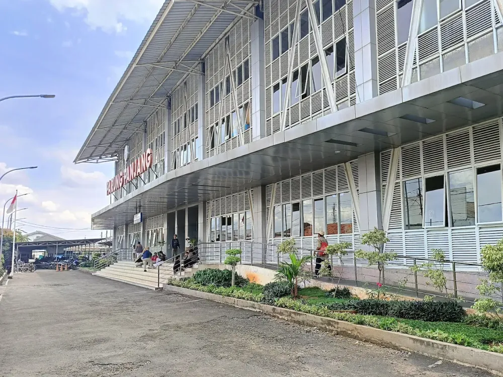 Stasiun Parung Panjang: Lokasi, Rute, Jadwal, Fasilitas, dan Tarif