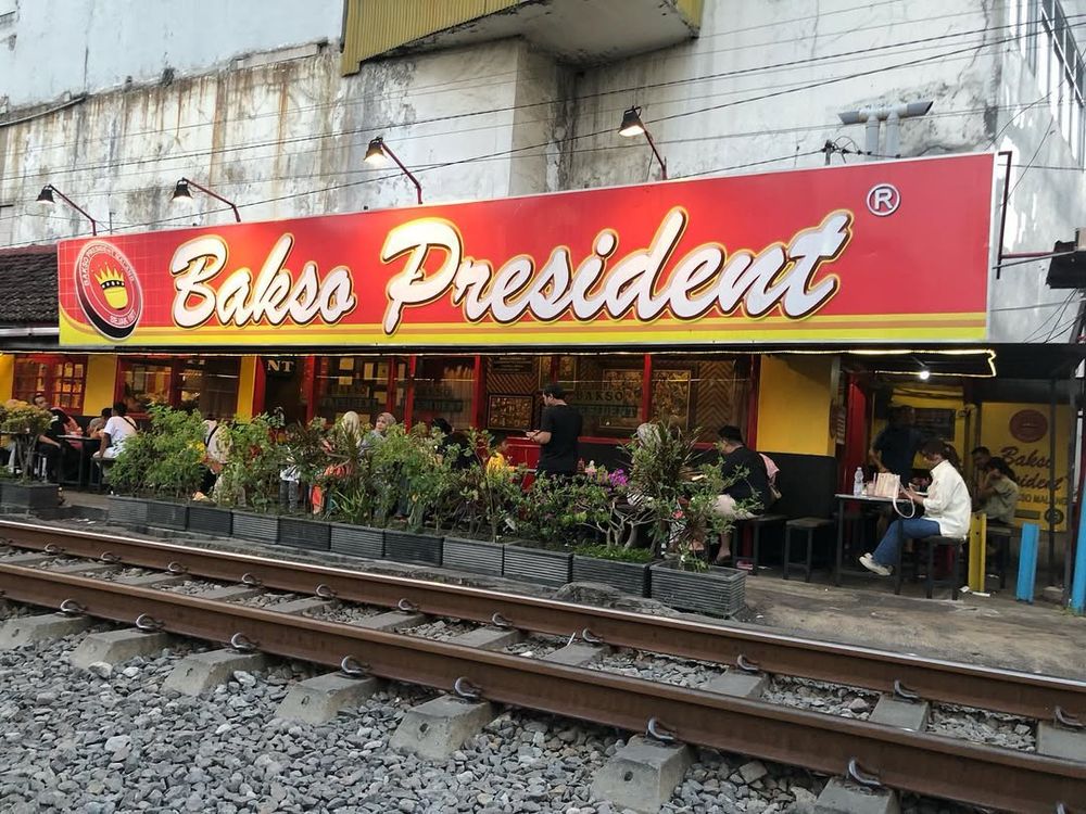 8 Tempat Kuliner Malang Terbaik, Legendaris & Viral