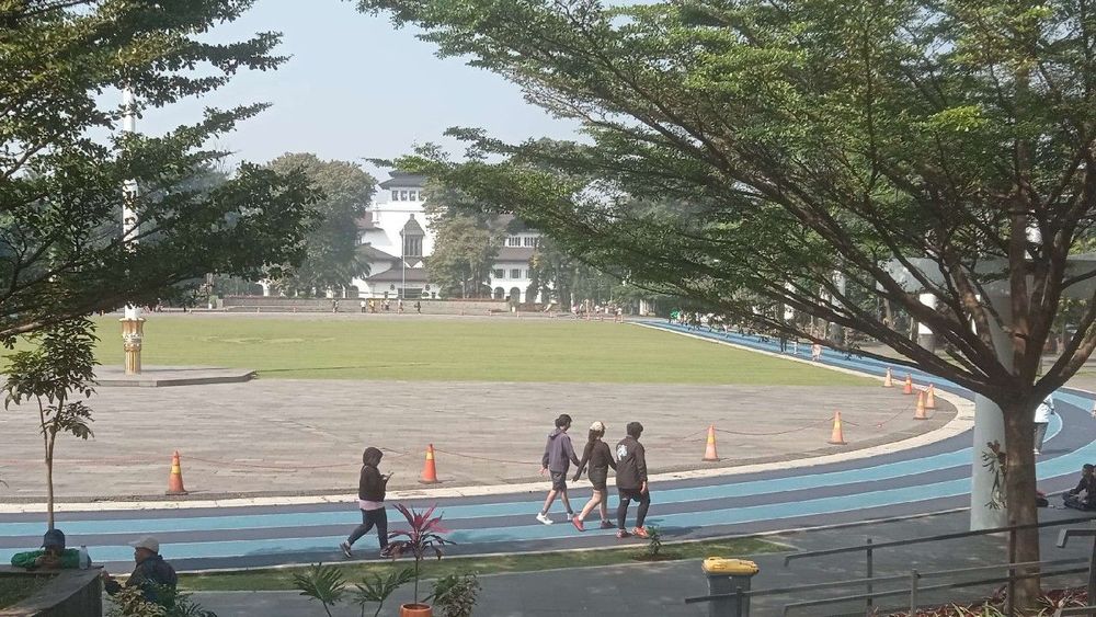 7 Tempat Jogging di Bandung yang Asri (Lokasi dan HTM)