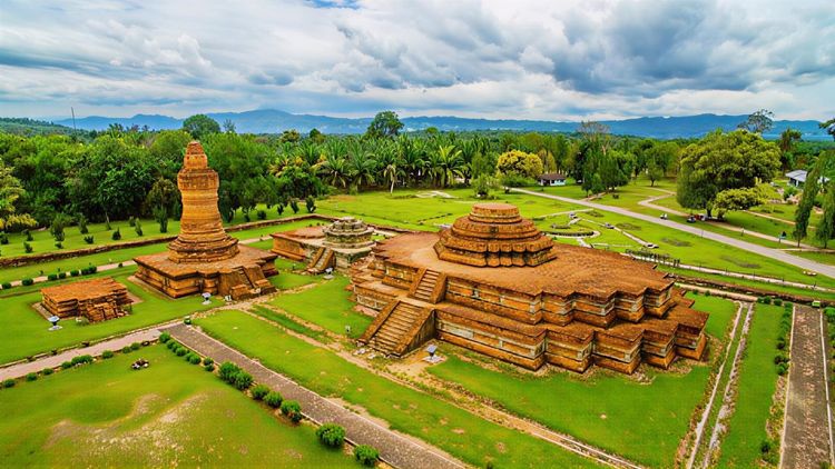 Candi Muara Takus: Sejarah, Lokasi, dan Harga Tiket Masuk