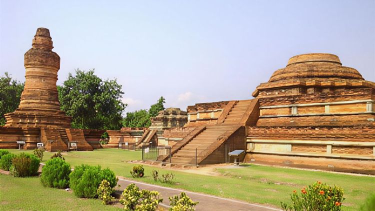 Candi Muara Takus: Sejarah, Lokasi, dan Harga Tiket Masuk