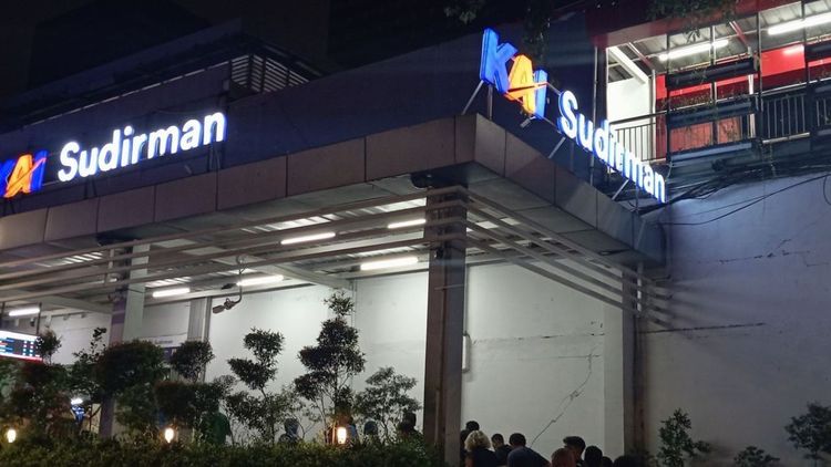 Stasiun Sudirman: Lokasi, Rute, dan Tarif Perjalanan