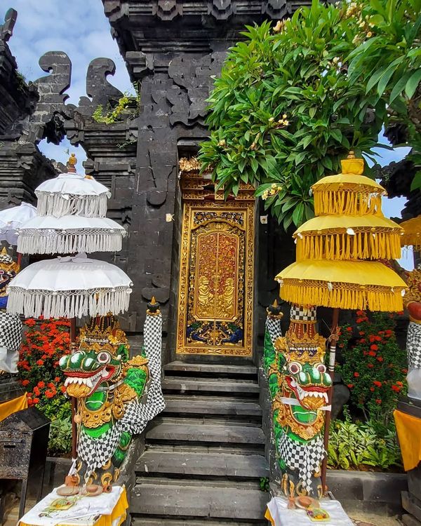 Pura Geriya Tanah Kilap, Pesona Spiritual di Tengah Denpasar